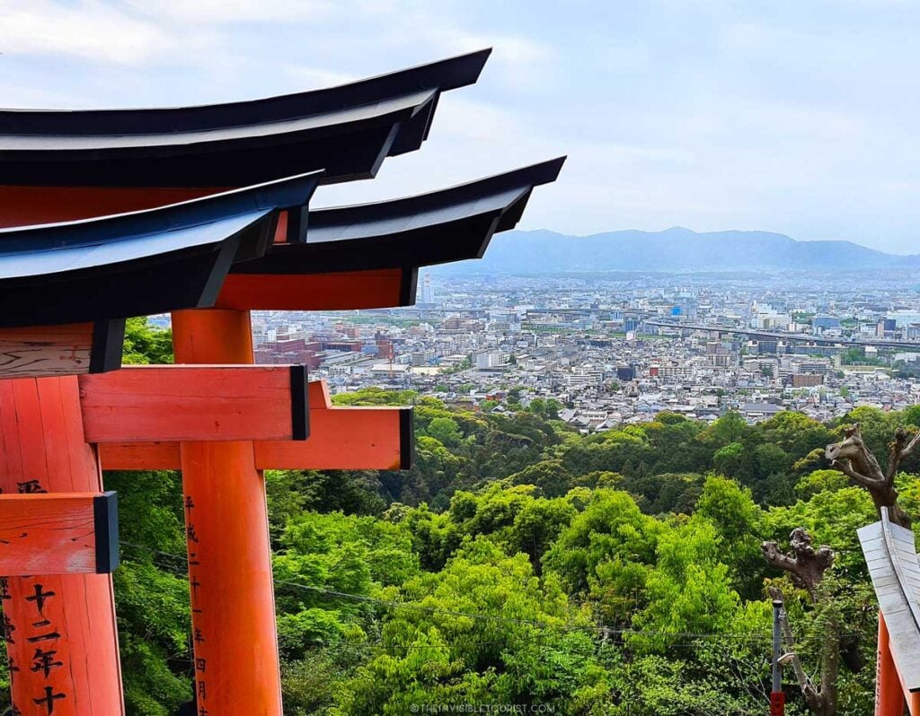 How to Avoid Crowds at Fushimi Inari Shrine, Kyoto [Daytime Hike]